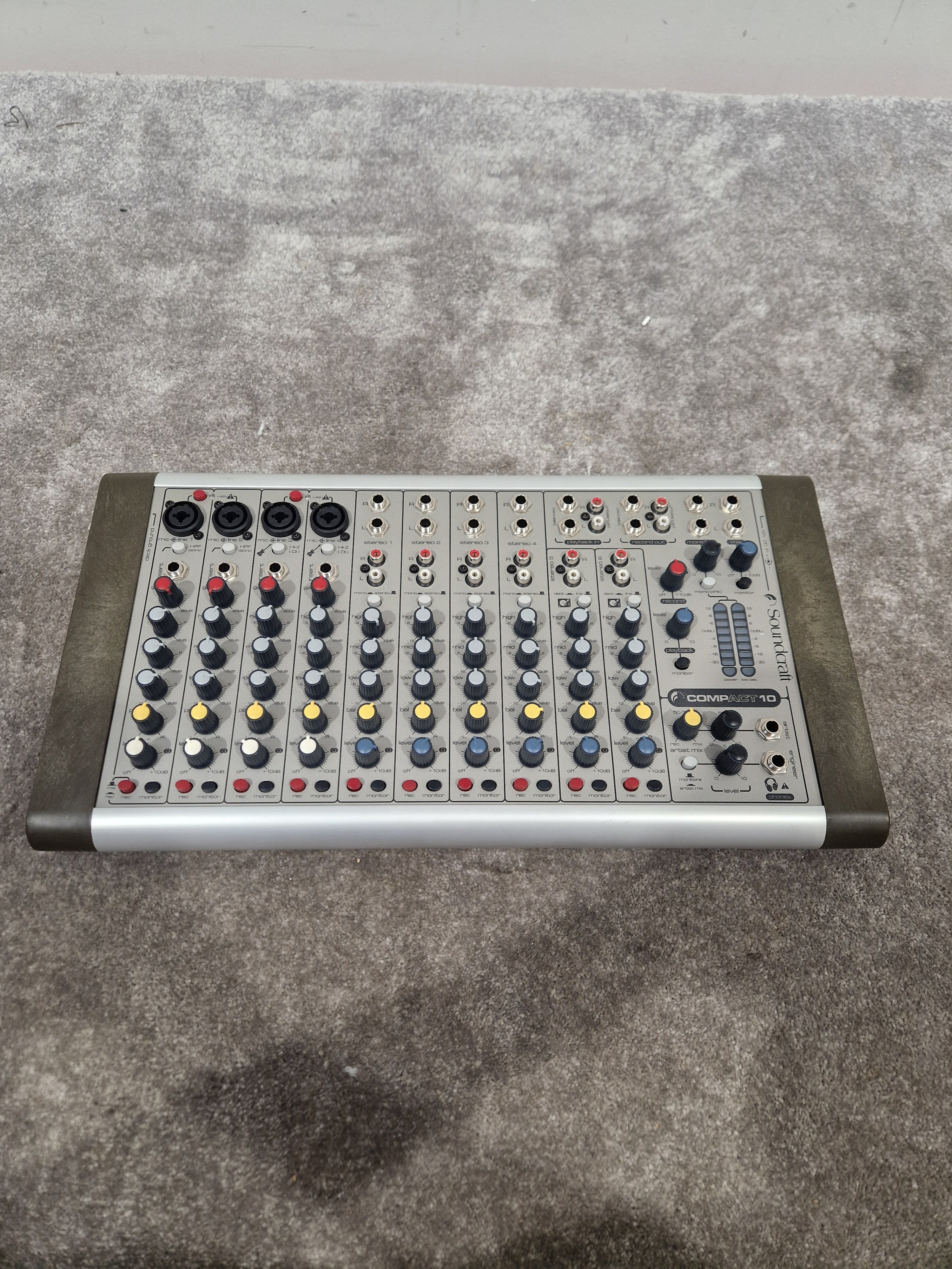 Soundcraft Compact 10 Mixer - 10 Channels, Compact Design - Very Good ...