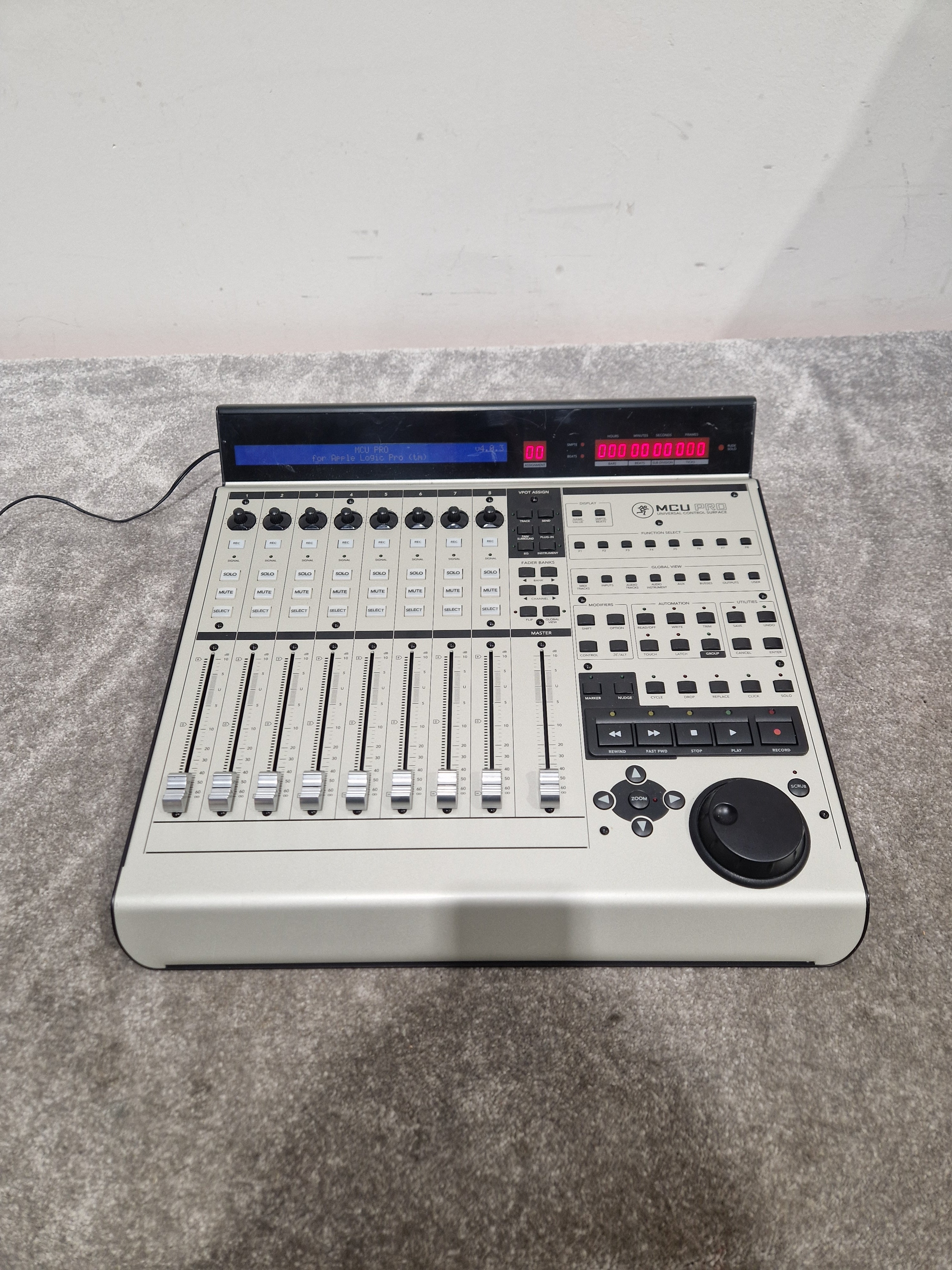Mackie MCU Pro – 8-Channel DAW Controller – Excellent w/ Box – Audio Trader